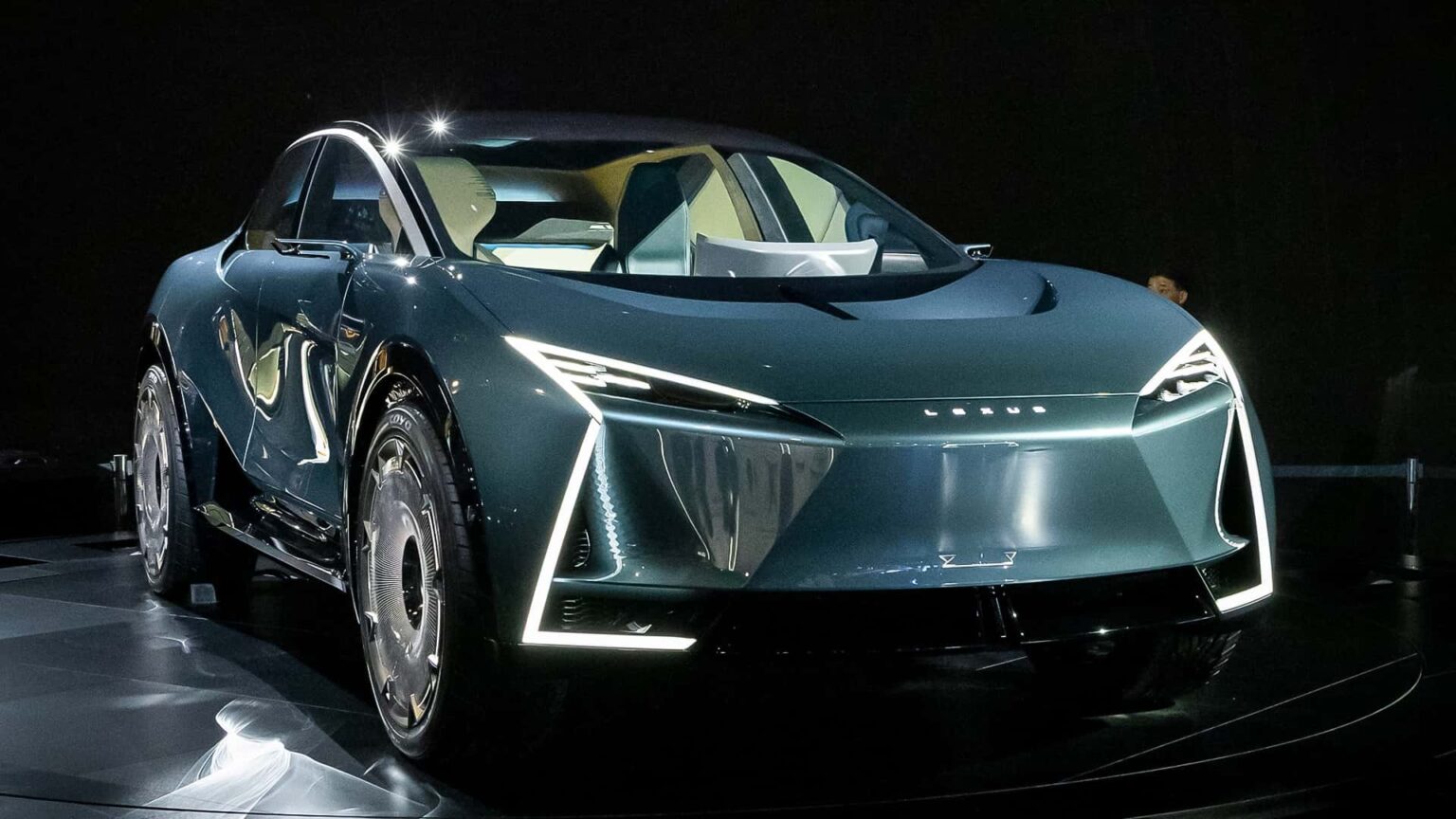 Lexus LS bliver elektrisk: flagskib vender stærkt tilbage som crossover ...